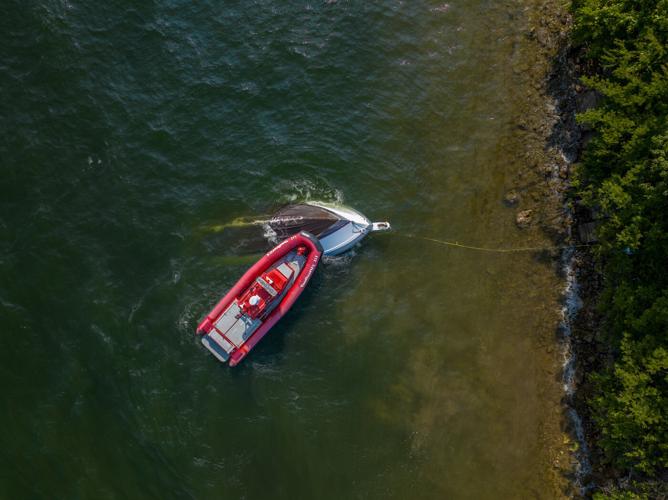 Boat Stuck On Underwater Ridge Sinks, Owner Reportedly Abandons It ...