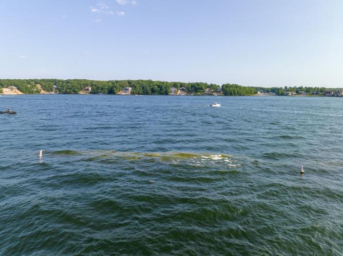 Boat Stuck On Underwater Ridge Sinks, Owner Reportedly Abandons It ...