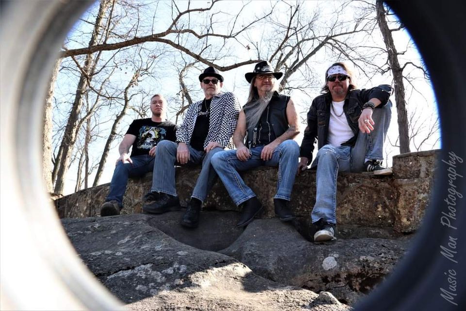 Captain Ron's - Live Music by Black Note | Live Music & Entertainment ...