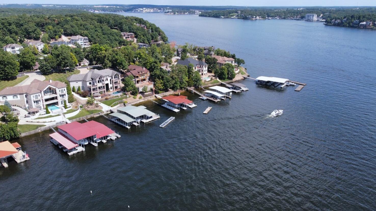 The Magic Dragon Tour: 8 Incredible Places To See By Boat, On Lake Of ...