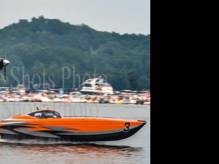 Bob Bull Drag-Races An Airplane At The Shootout | The Shootout Guide ...