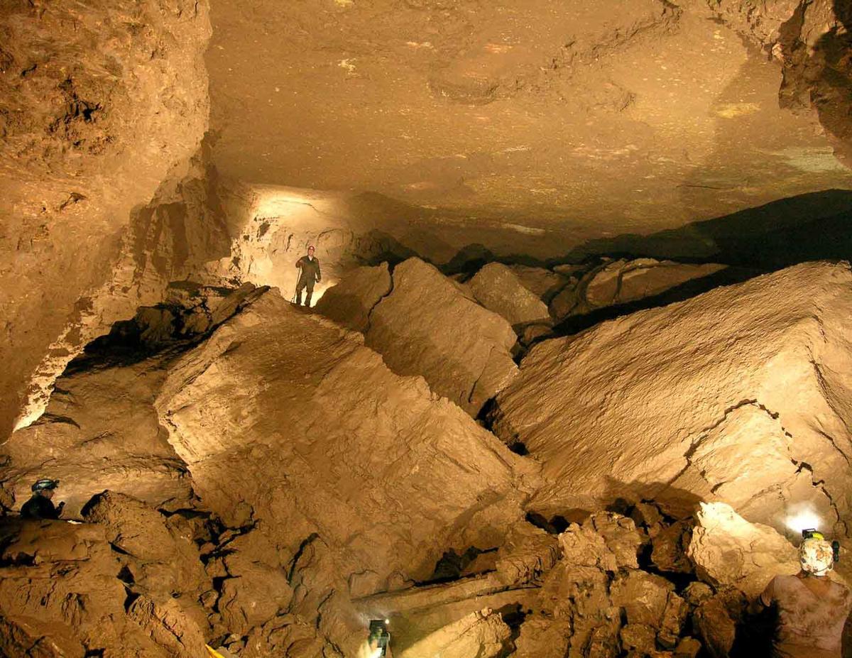 Photos Of The Stunning Carroll Cave: Third-Largest In Missouri ...