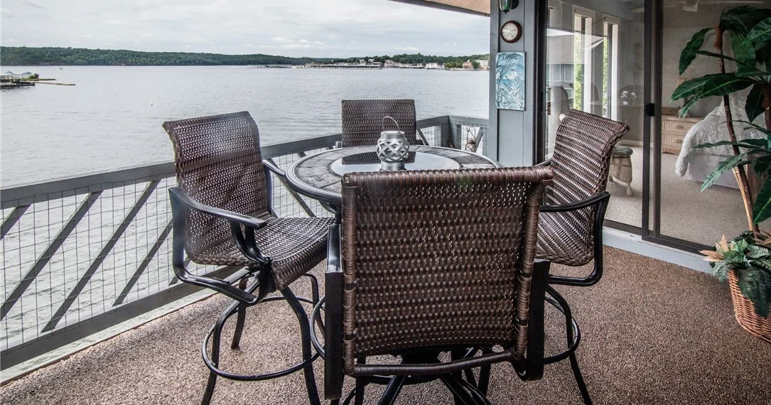 [WATCH] Open House Sneak Peek! Lake Front Condo, Jonas Farrell with ...