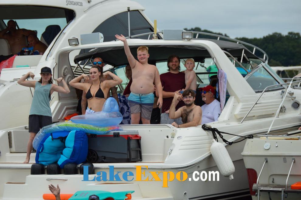 Shootout Crowd Shots! Lake Of The Ozarks' Biggest Party On The Water [GALLERY II] | Shootout ...