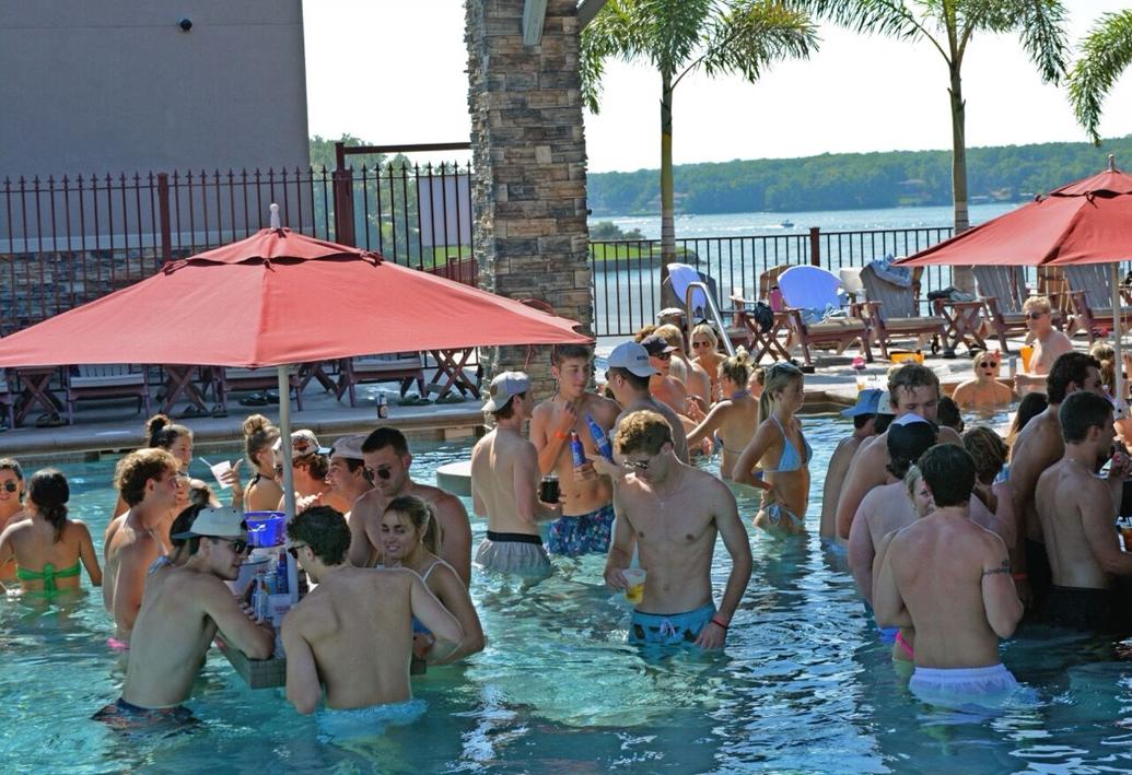 The Applause Never Stops: Encore Lakeside Grill & Sky Bar Lives Up To ...