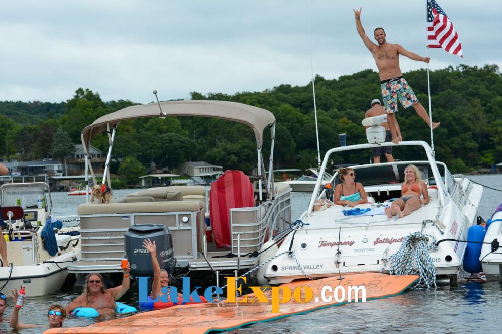 Shootout Crowd Shots! Lake Of The Ozarks' Biggest Party On The Water [GALLERY II] | Shootout ...