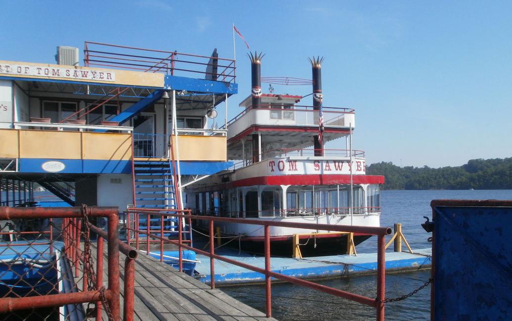 The Oldest Boat On Lake Of The Ozarks Sinks | History of Boating at the ...