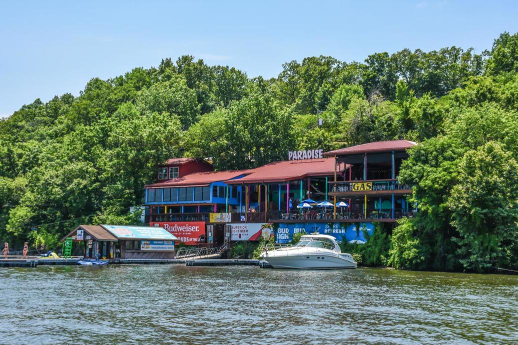 Paradise Found: Lake Of The Ozarks' Tropical Restaurant Serves ...