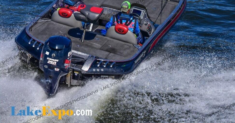 Two Boats Crash After Anglers On Collision Course Turn The Same ...