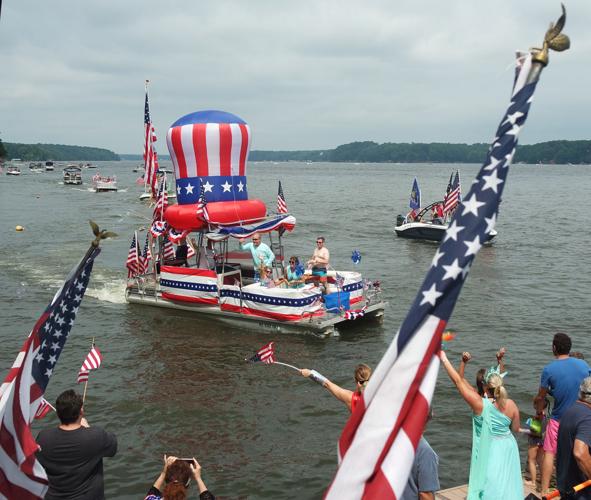 Boats rocked, waves made, at annual Independence Day boat parade ...