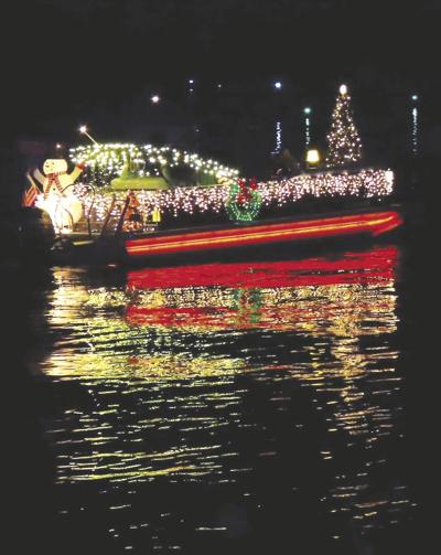 Annual Lake Gaston Holiday Flotilla Returns | News | lakegastongazette ...