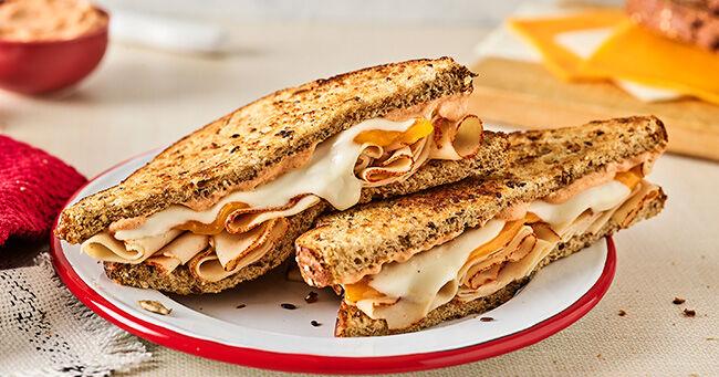 Say 'Yes, Please' to The Grilled Cheese of the Year: Gooey Goodness ...