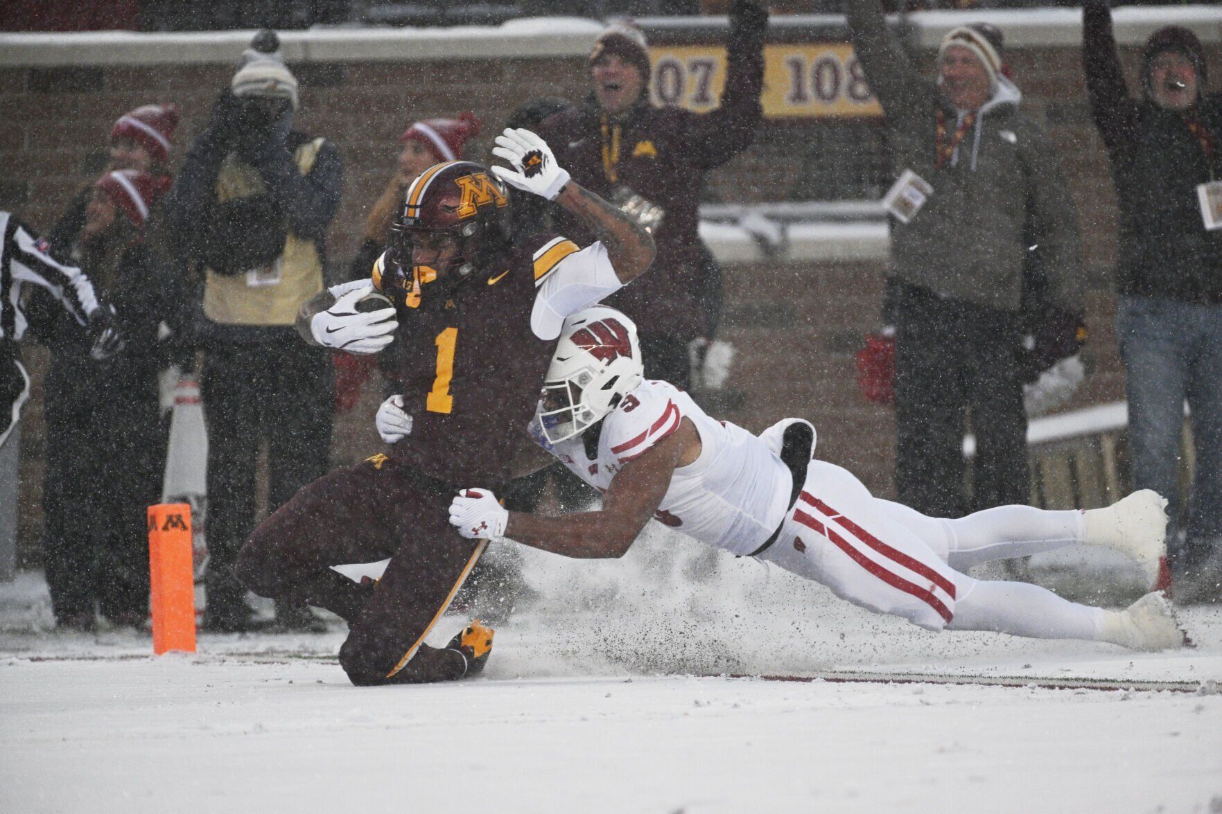 Grade Wisconsin football at Minnesota