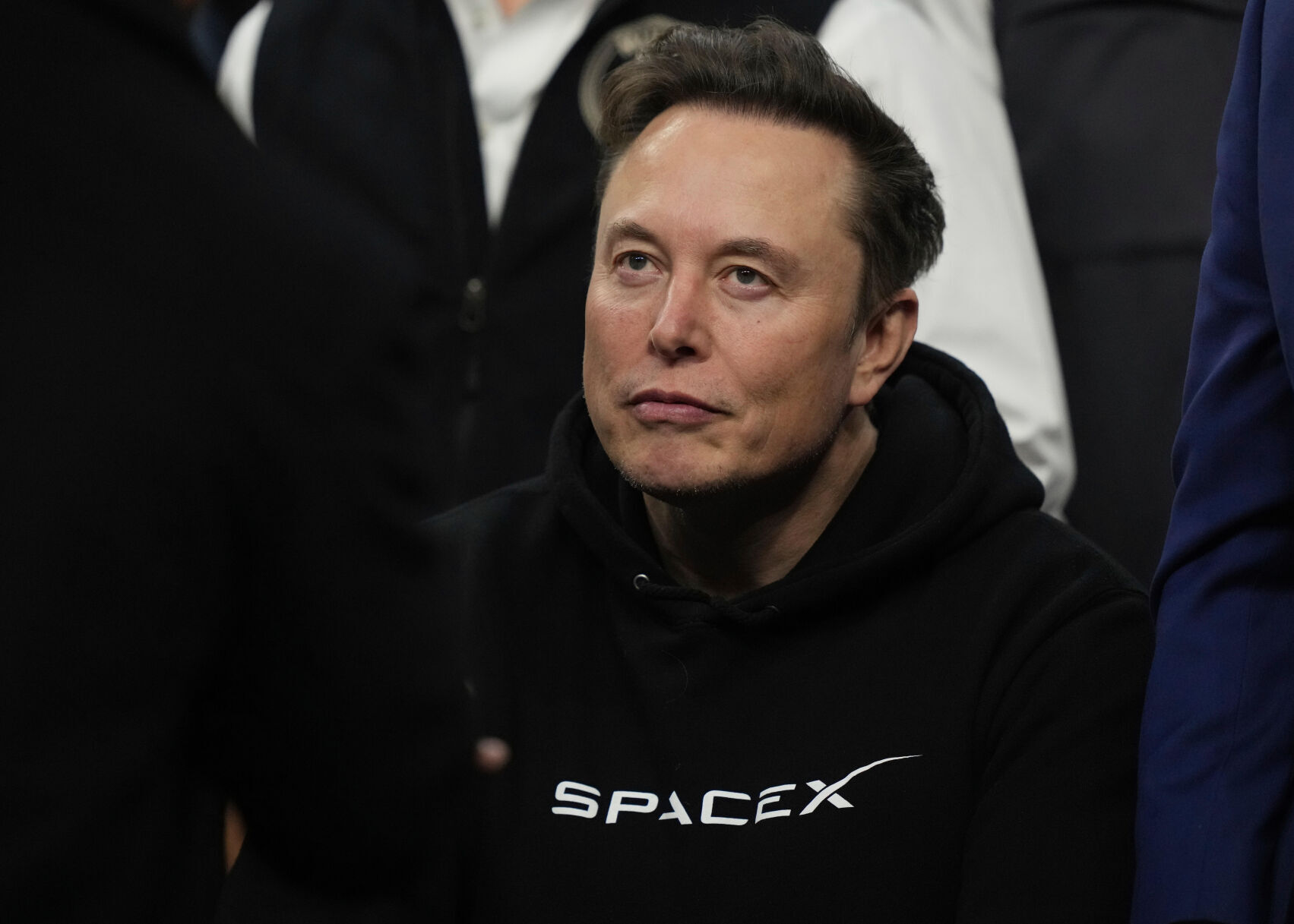 Musk heads toward potential trillion-dollar payday