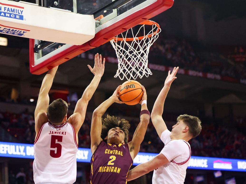 Photos: Wisconsin men's basketball hosts Central Michigan at Kohl Center