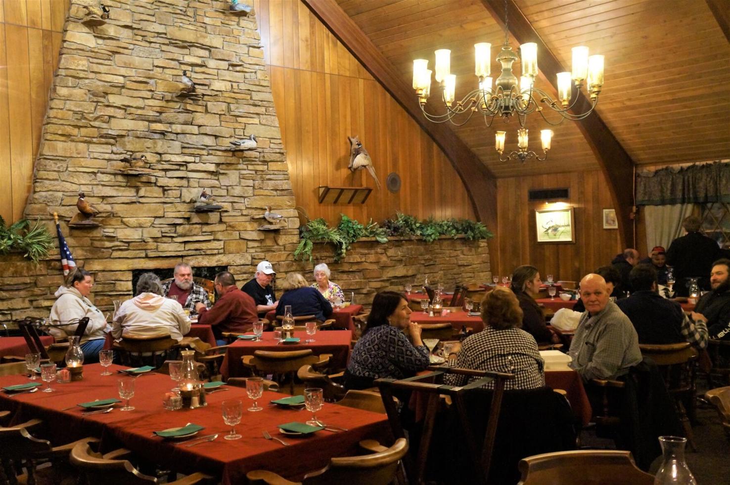 Supper clubbing: Duck Inn supper club going strong on outskirts of Delavan