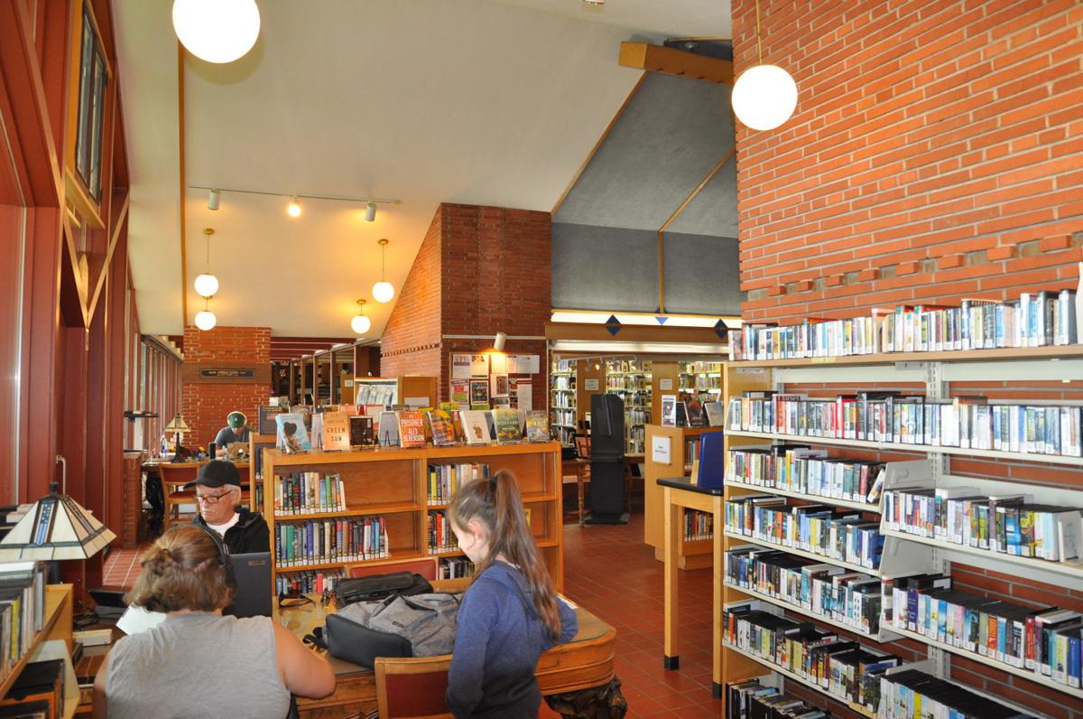 Reflecting on library's strong geometry | Lake Geneva | lakegenevanews.net