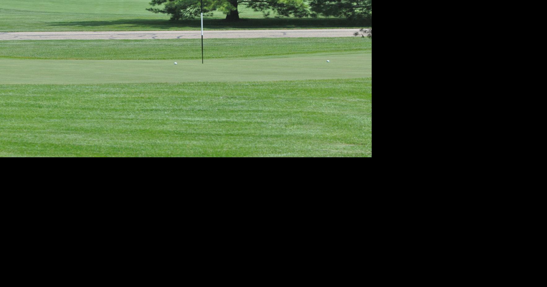 Badger golf competes in Double Dual