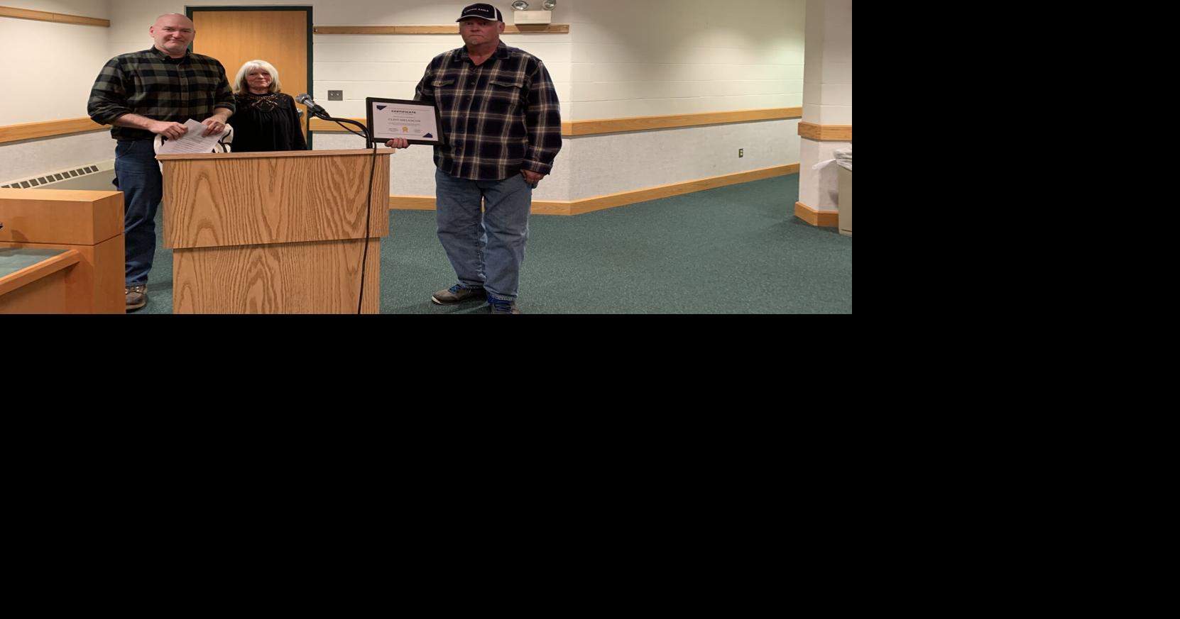 Lake Geneva cemetery sexton honored for 23 years of service