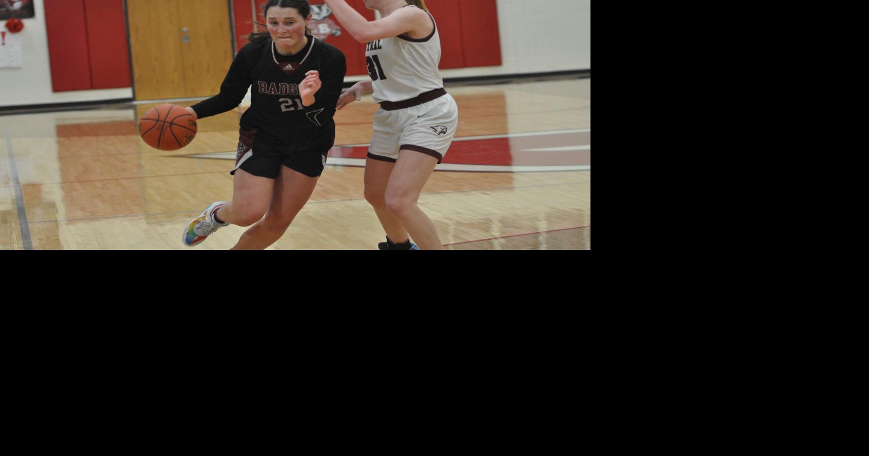 Badger girls basketball brings back 10 returning players