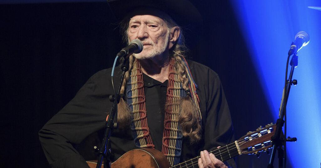 Look Ahead: Willie Nelson & Bob Dylan play Outlaw Music Festival at ...