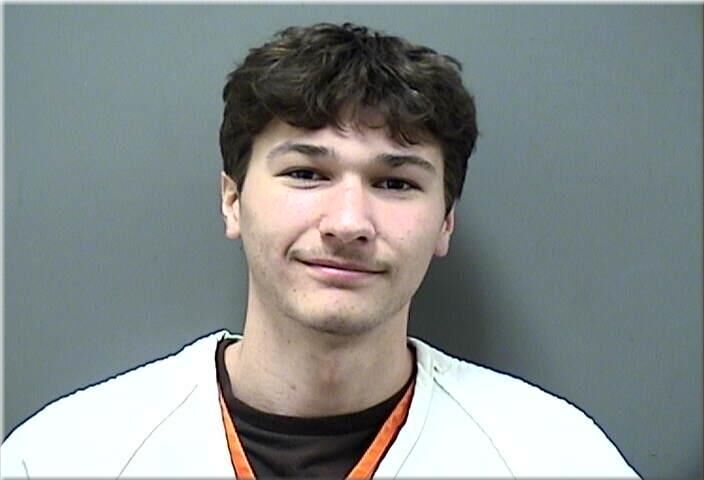 Genoa City teen jumps in Fox River trying to flee from police after ...