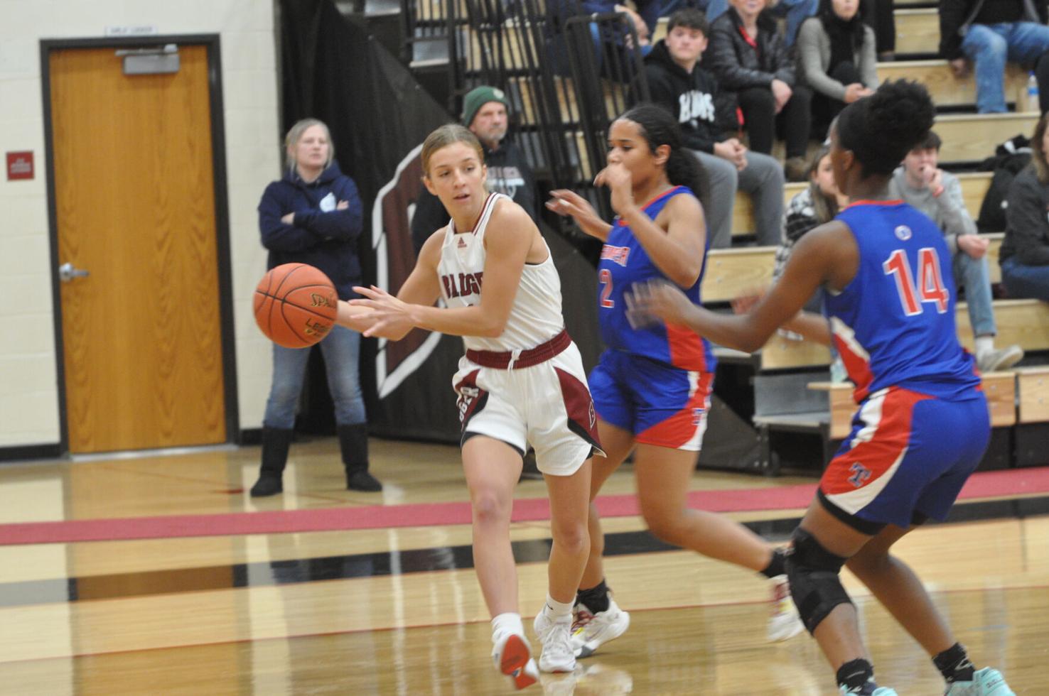 Badger basketball's sisterhood: 3 sets of sisters play on the Lake ...