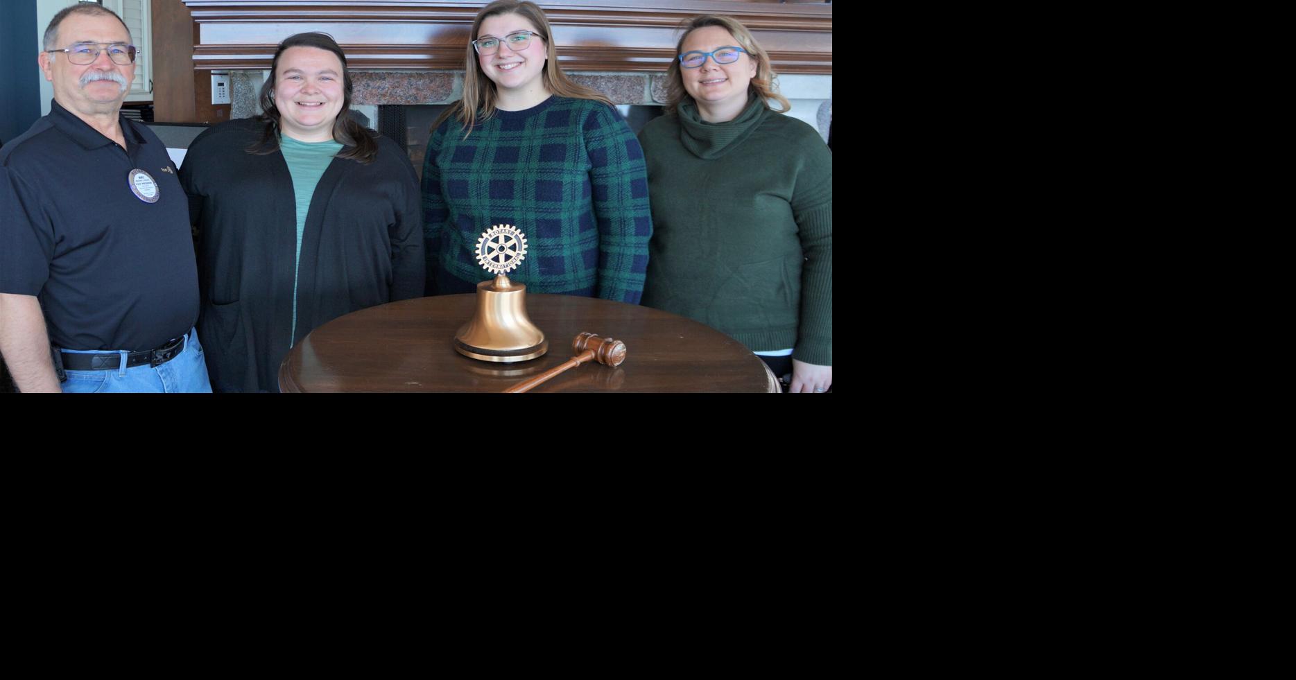 GENEVA LAKE WEST ROTARY PRESENTS 'SERVICE ABOVE SELF' AWARDS