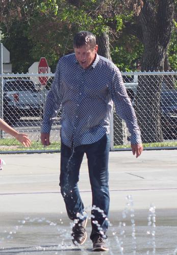 Splash 6.JPG | | laureloutlook.com