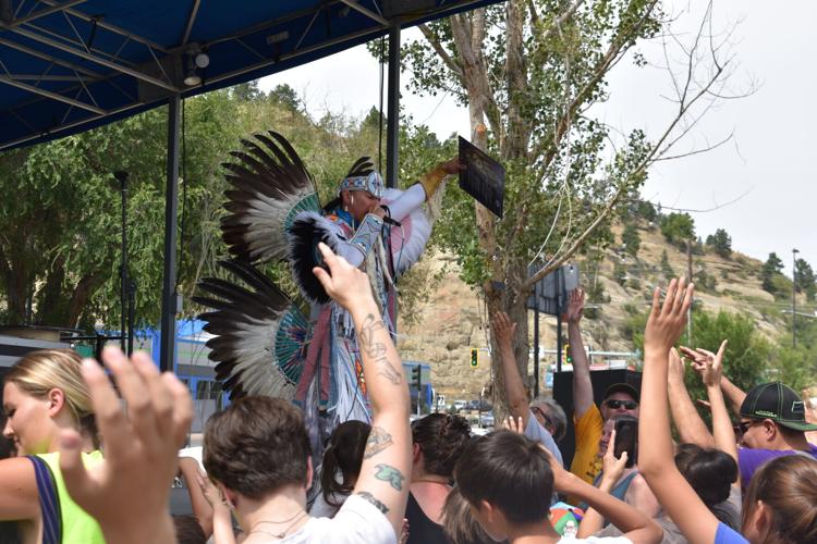 Apsaalooke artist Supaman highlights Indigenous Heritage Day at ...