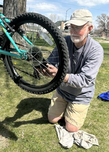 Laurel man shares love of bikes with kids by repairing their bikes ...