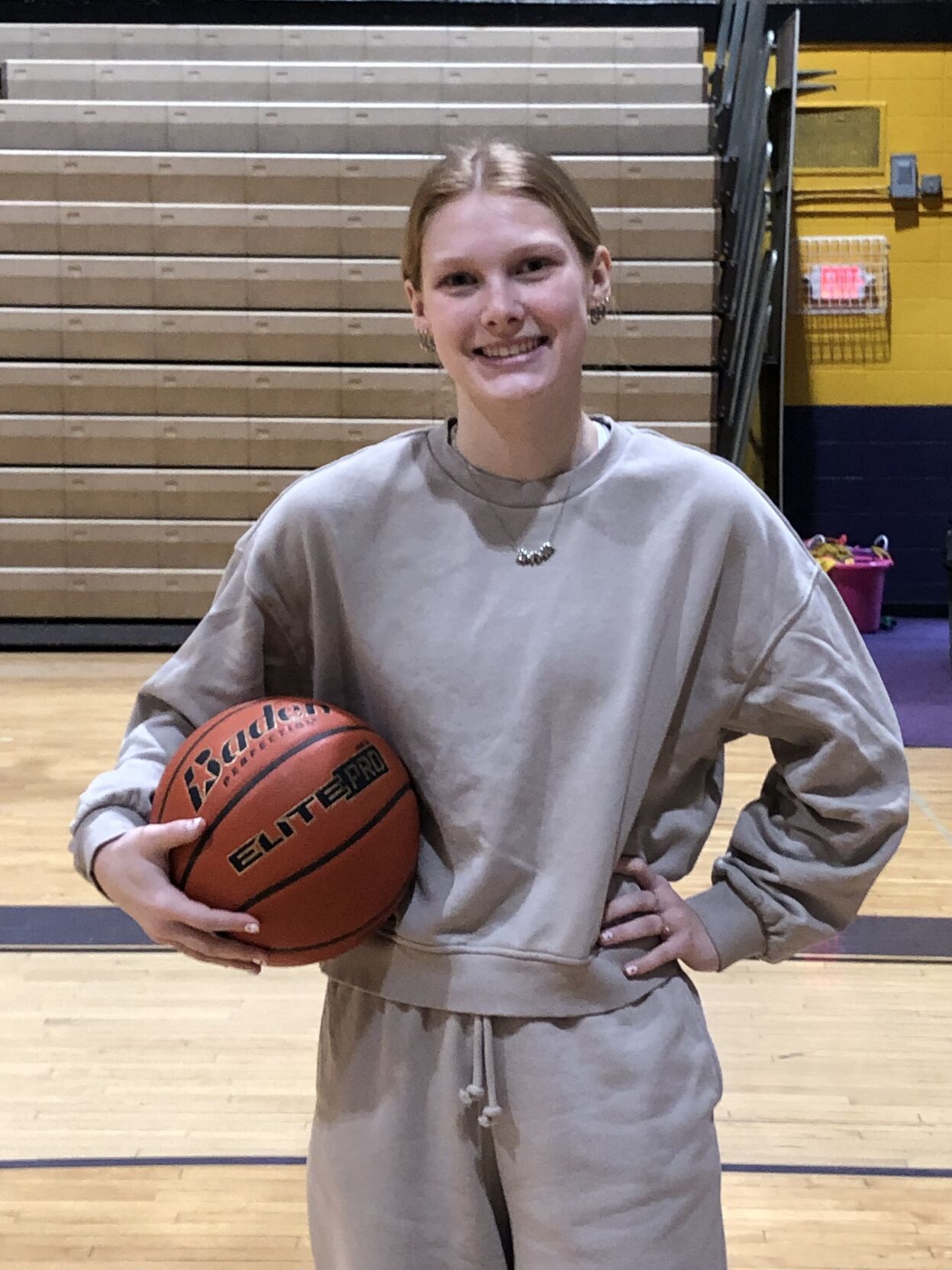 Timm brings veteran expereince to the court | Sports | laureloutlook.com