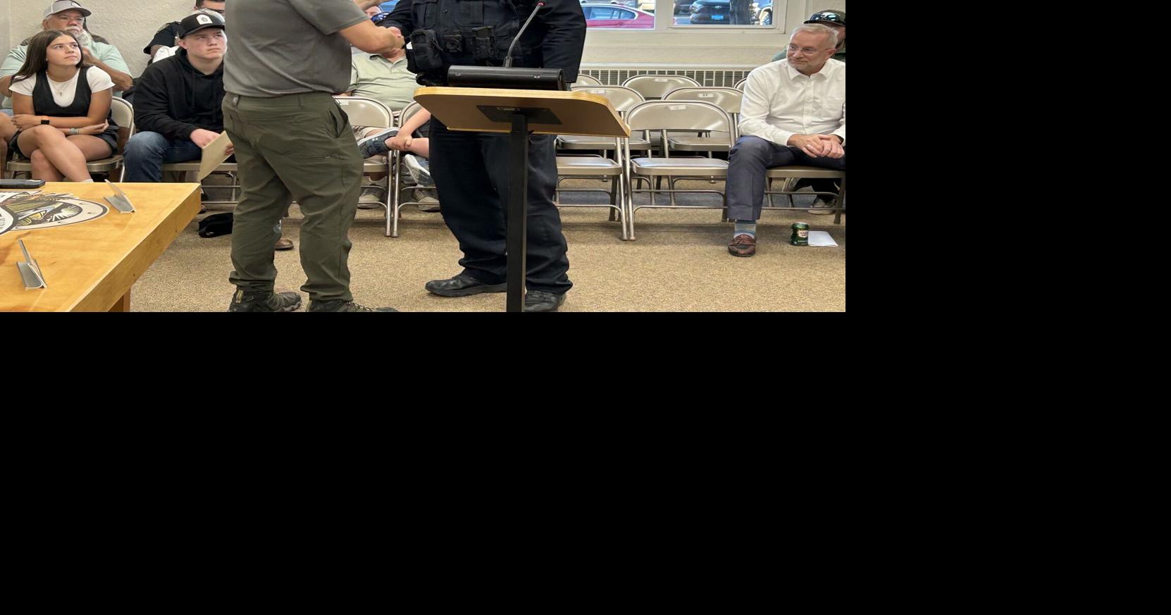 New Laurel Police Chief is sworn in | News | laureloutlook.com