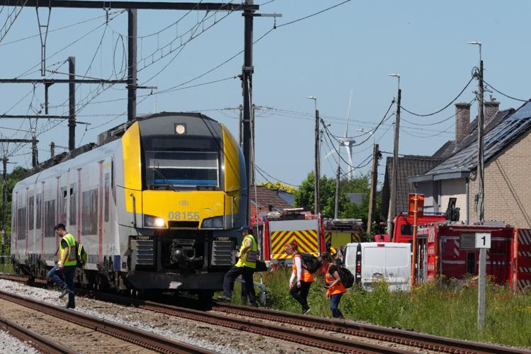 A train collides with a minibus of children in Belgium and 4 people are ...