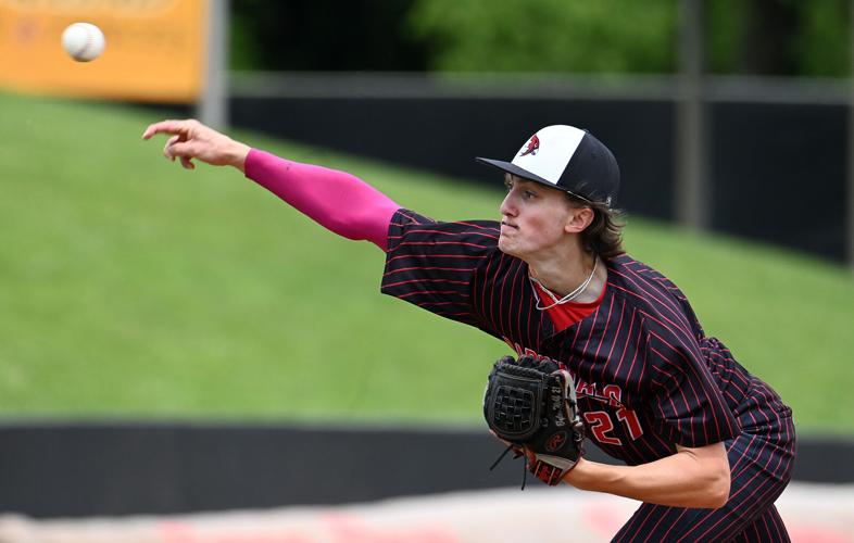 Gunderson's heroics key Eleva-Strum to state semifinals victory ...