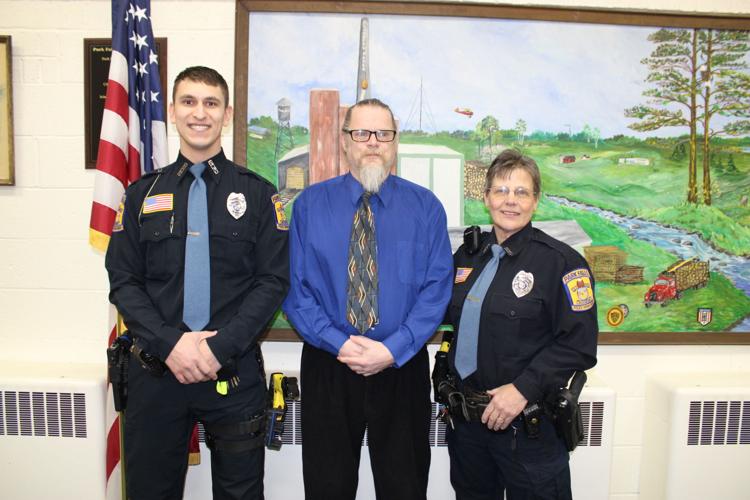 Officers honored for heroics on life-saving call | Country Life News ...