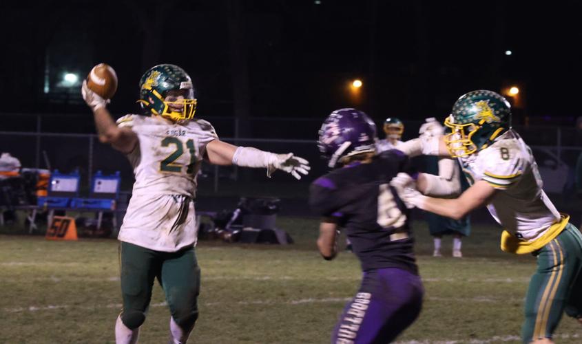 Butt's seven touchdowns guide Edgar past Boyceville in playoff shootout ...