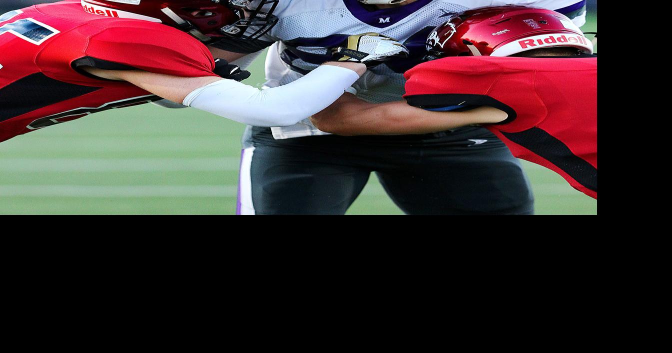 College football: Former Old Abe Sampson adjusting to new position with ...