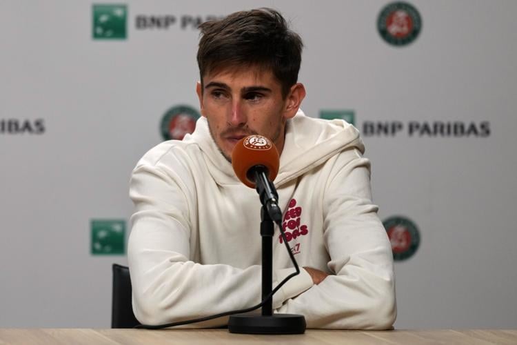 Sick and sleepless Arnaldi pulls out of French Open semifinal after ...