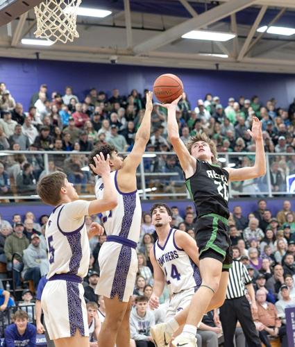 Regis boys dispatch Durand-Arkansaw in sectional semifinals | Sports ...