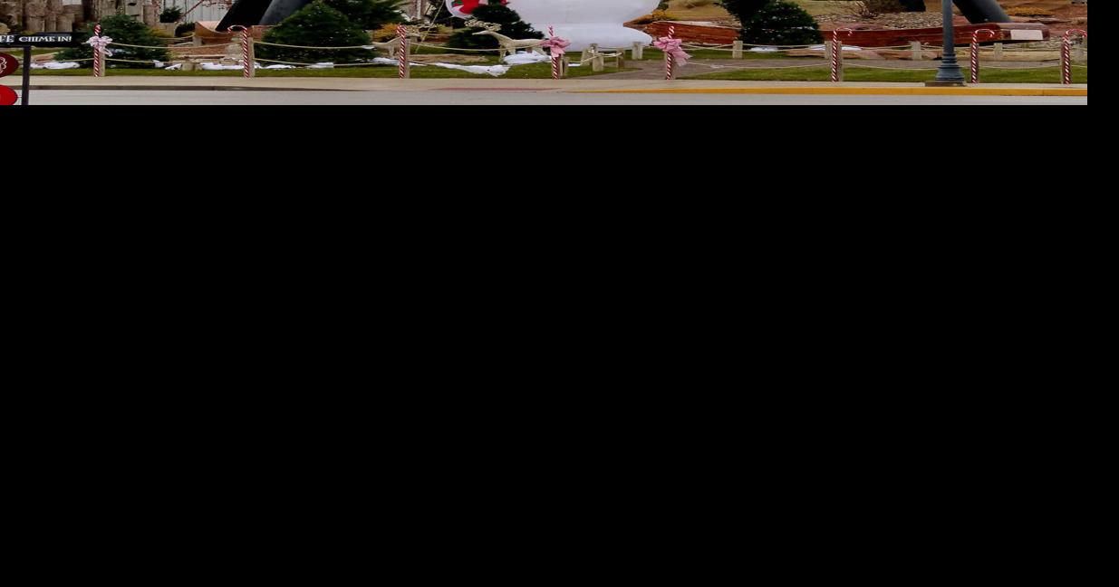 Big things, small town: Larger-than-life objects invigorate, draw ...