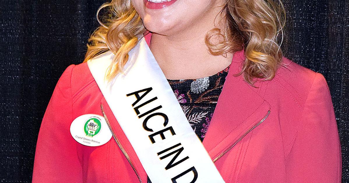 Siemers-Peterman graduates to ‘Alice’ | Country Today | leadertelegram.com