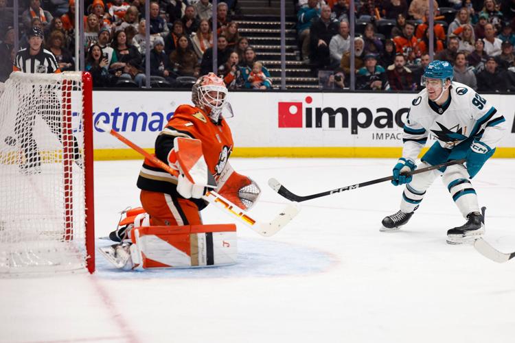 Macklin Celebrini hits 60 points with goal, 2 assists in Sharks' 5-4 ...