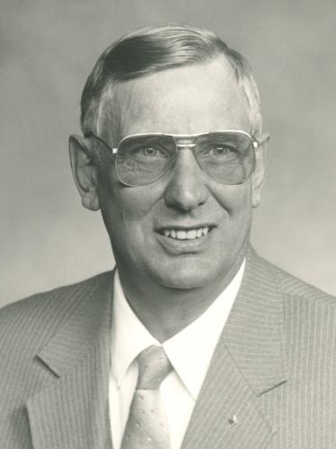 Charles Hill | Obituaries | leadertelegram.com