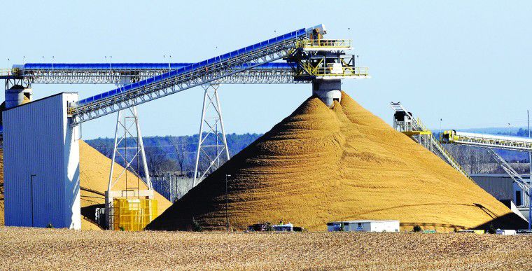 Sand mining, health troubles link downplayed in report | Front Page ...