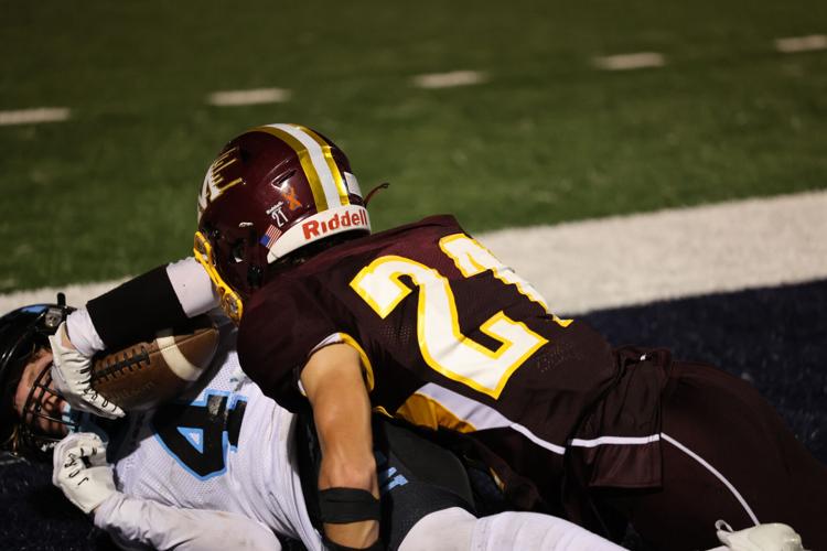 Schaefer's big first half guides Mustangs to blowout win over Huskies ...