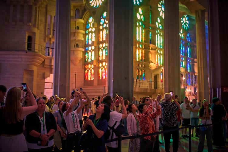 Photos of Barcelona’s Sagrada Familia as Gaudí basilica rises before ...