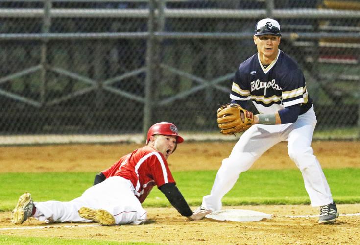 Blugolds club baseball players can't give up the sport | Front Page ...