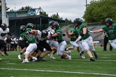 Regis rolls to 35-6 victory over Bloomer | Preps | leadertelegram.com