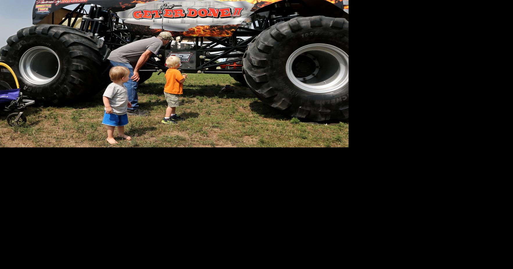 Families take in the Big Rig show | Front Page | leadertelegram.com